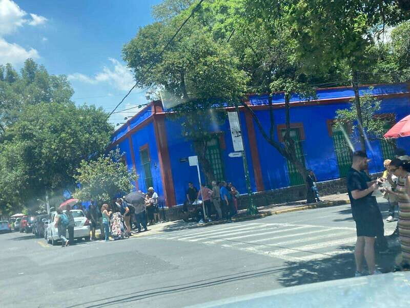 COYOACAN: FRIDA KAHLO STEPS IN COYOACAN AND SAN ANGEL CDMX - Discovering the Frida Kahlo Experience in Coyoacán and San Ángel