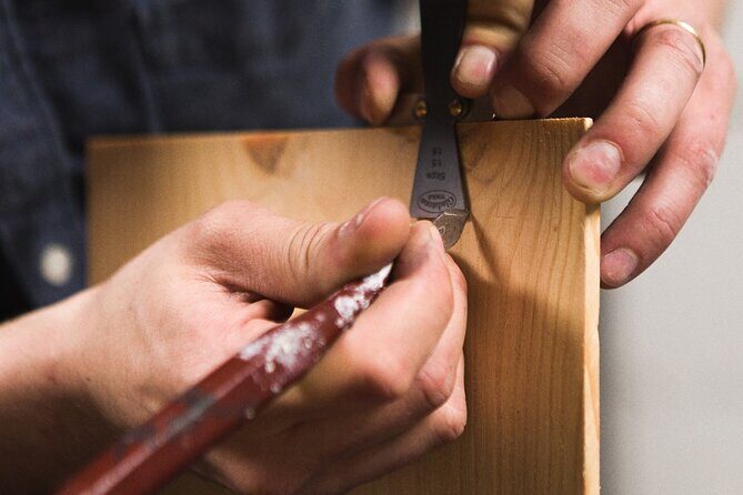 Craft an Oak Side Table - Key Points