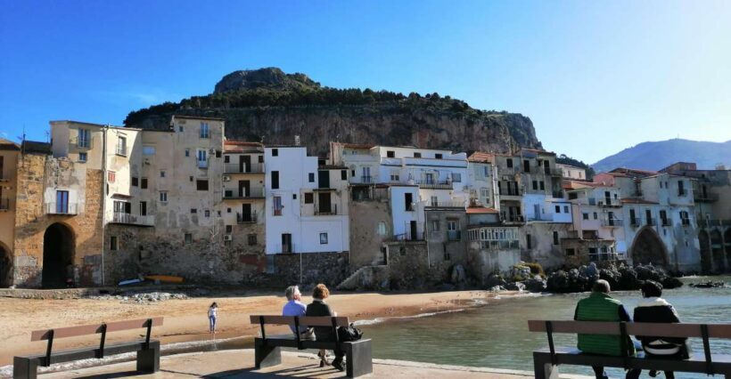 Craft beer taste & aperitivo with locals - What to Expect from the Sicily Craft Beer & Aperitivo Tour