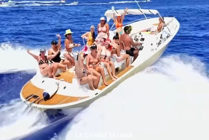 Crazyseahorseborabora Comfortable boat , sensational snorkeling . - FAQ