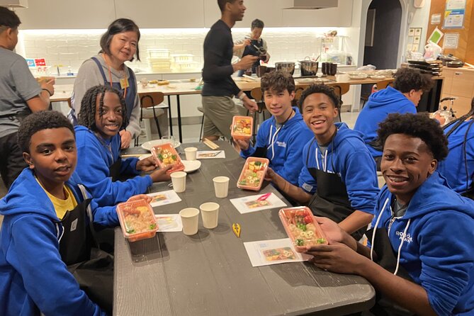 Create a Kawaii Teddy Bear Bento in Tokyo - Meeting and Transportation