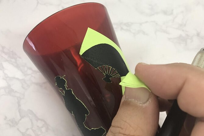 Create Your Glass Artwork With Japanese Motifs in Tokyo - Hands-on Technique