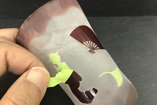 Create Your Glass Artwork With Japanese Motifs in Tokyo - Expert Guidance