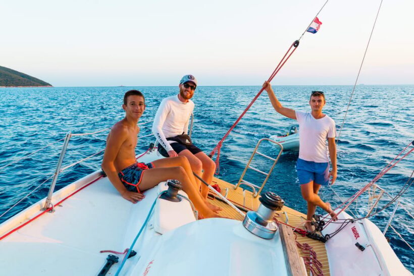 Cres: Sailing Experience Day-Trip - Spotting Dolphins and Other Wildlife