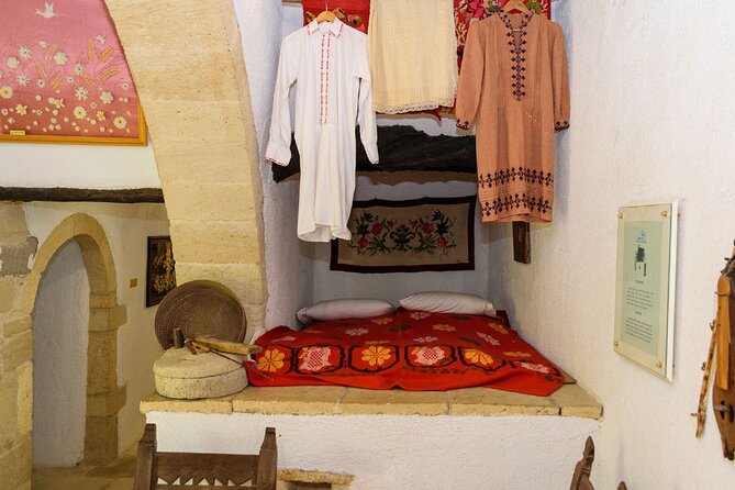 Cretan Delights - Wine, Olive Oil & Cooking Workshop From Chania - Exploring Cretan Winemaking and Cuisine