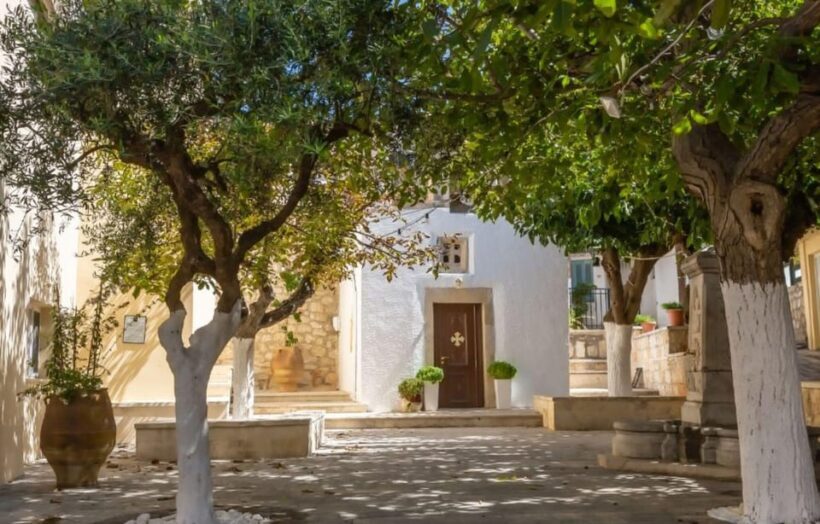 Crete: Knossos Palace and Archanes with Wine Tasting Tour - FAQs