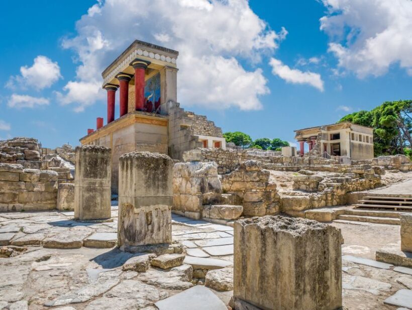 Crete: Knossos Palace and Museum E-Tickets with Audio Guides - The Travel Experience: From Tickets to Walking the Sites