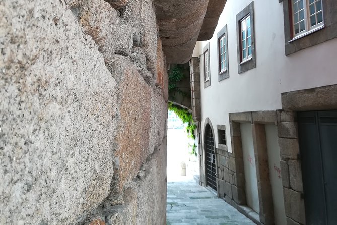 Crimes & Mysteries - Key Points