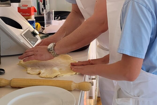 Croix Rousse Market & Rooftop Cooking Class in Lyon - Accessibility and Inclusivity
