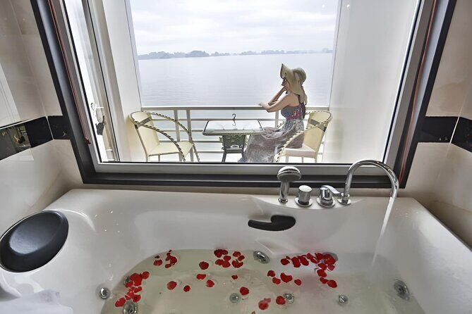 Crown Legend Cruise Ha Long 2 Days 1 Night - Why Consider the Crown Legend Cruise?