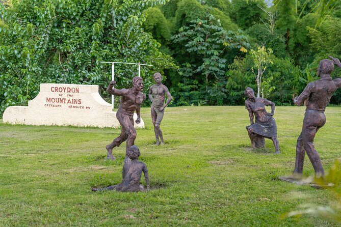 Croydon In The Mountains - Exotic Fruits & Flowers - An Overview of Croydon In The Mountains