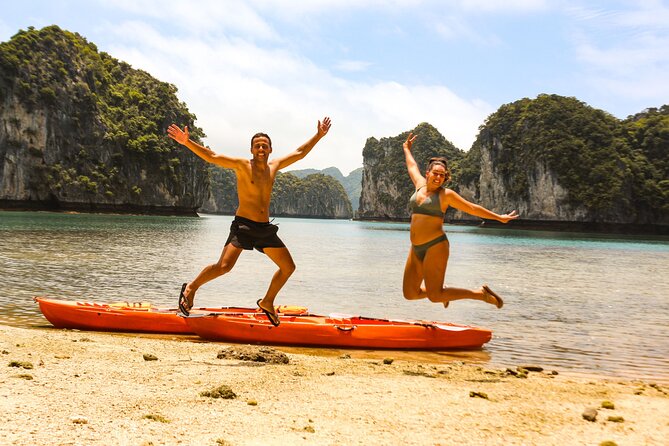 Cruise and kayak on Lan Ha bay Ha Long bay with local experts - What’s Included and What to Expect