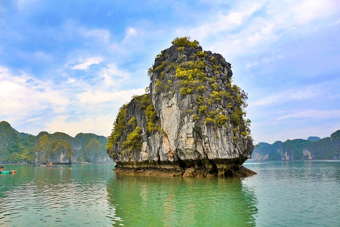 Cruise and kayak on Lan Ha bay Ha Long bay with local experts - The Sum Up: A Great Value for Nature and Authenticity