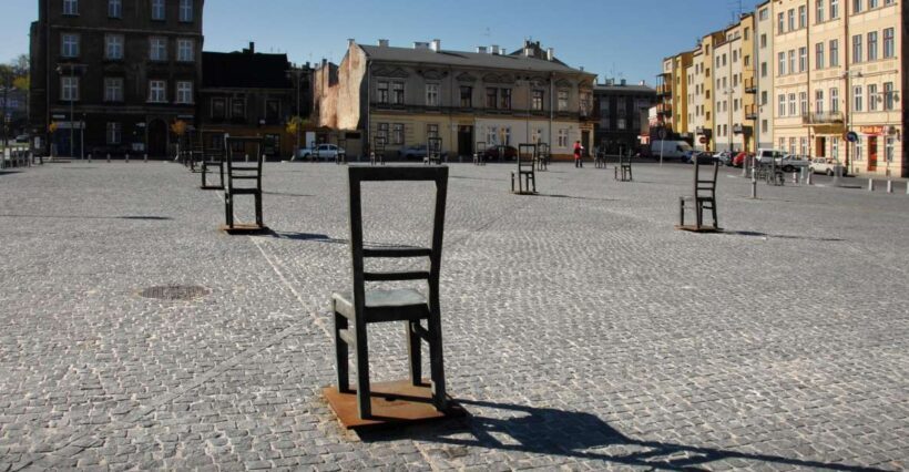 Cruise on the Krakow Vistula & Guided Tour in Former Ghetto - Key Points
