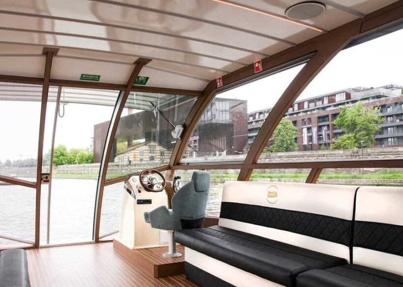 Cruise on the Krakow Vistula & Guided Tour in Former Ghetto - Who Should Consider This Tour?