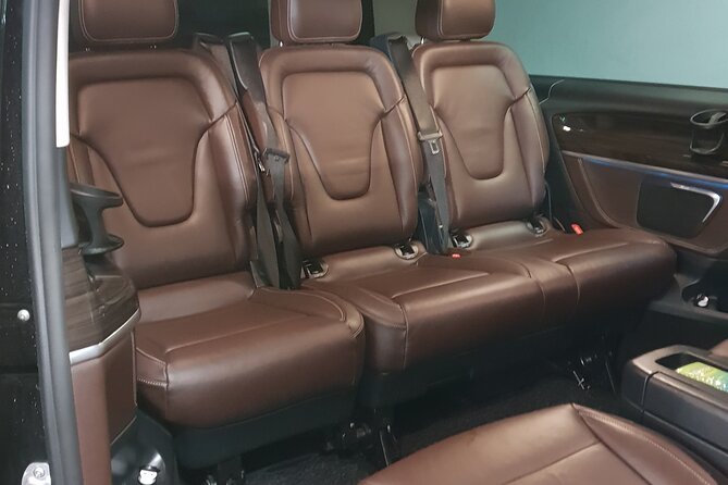 Cruise port VIP Transfer : Cruise port to Arlanda Airport 1-3 passenger - Who Will Love This Service?