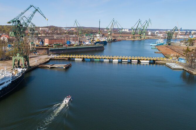 Cruises on the Motlawa River - Cruise Duration and Capacity