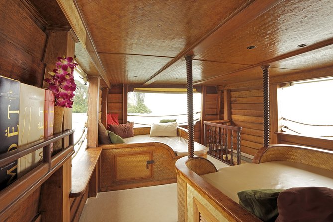 Cruising on a comfortabel boat in Phang Nga Bay - The "Must-Do" Tour Khao Lak - Discovering the Best of Phang Nga Bay: A Review of the Comfortable Boat Tour from Khao Lak