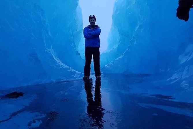 Crystal Blue Ice Cave Adventure - Group Dynamics and Tour Experience