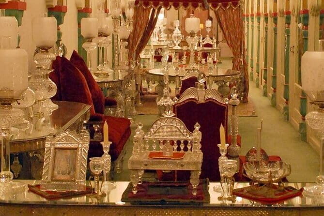 Crystal Gallery, Lake Pichola & Dinner at Jag Mandir Palace - Udaipur - A Deep Dive into the Experience