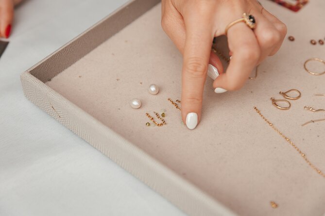 Crystal Workshop Learn to Create a Jewel - Materials and Variety