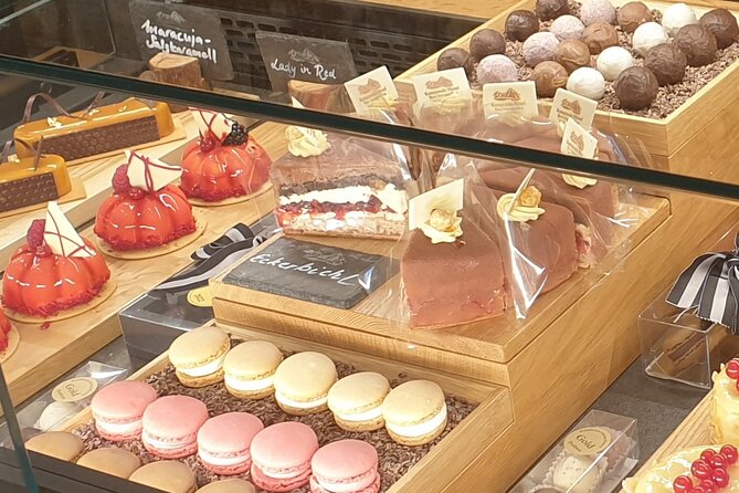 Cultural and culinary pleasure tour through Innsbruck's old town - Exploring the Cultural and Culinary Pleasure Tour Through Innsbrucks Old Town