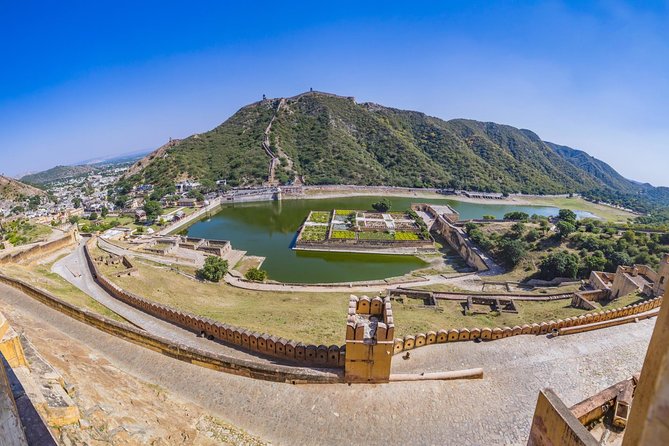 Cultural Rajasthan - Transportation and Accommodation: Comfort and Convenience