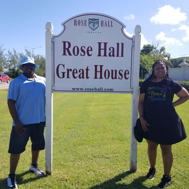 Cultural tour of Montego Bay & Jamaica Highlight and shop. - Key Points