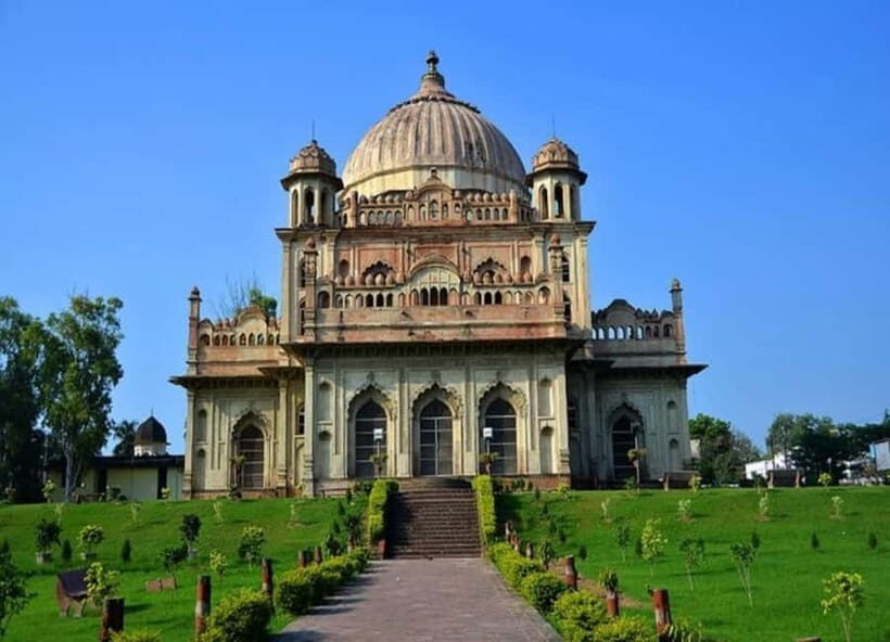 Cultural Walking Tour of Lucknow with Local Snacks - Key Points