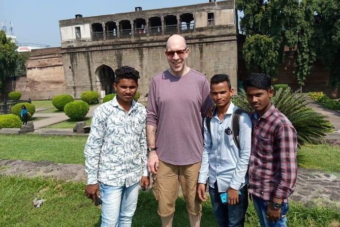 Culture trip in Pune to Aga Khan Palace, a dargah and temples - Practical Aspects of the Tour