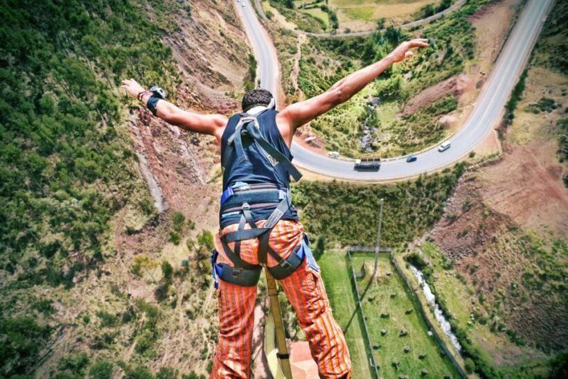 Cusco : Bungee jump Over Peruvian Canyons - Who Will Love This Experience?