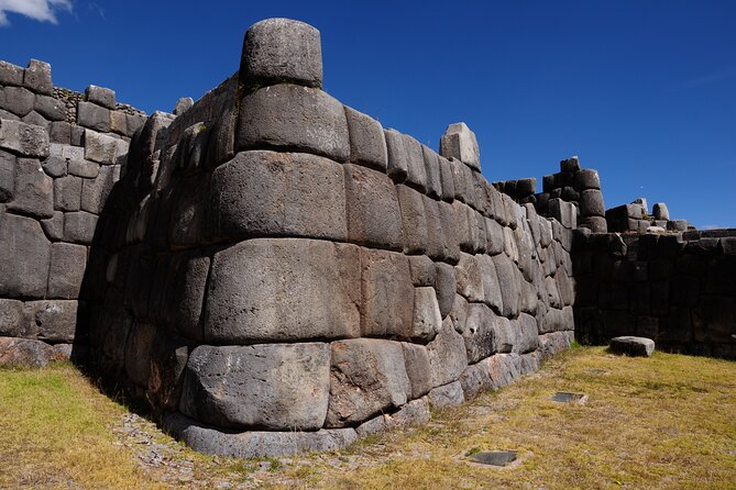 Cusco City Sightseeing & Sacsayhuaman Archeological Park Tour - Touring the Cusco Cathedral