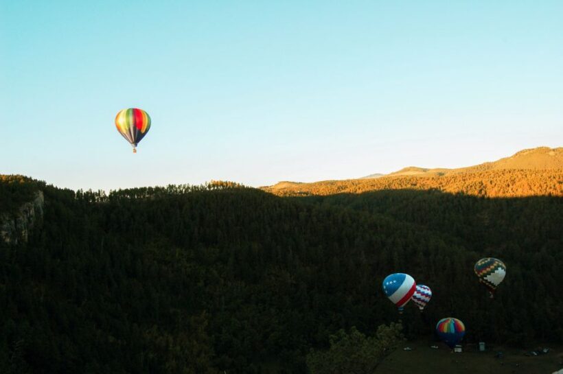 Custer: Black Hills Hot Air Balloon Flight at Sunrise - An Overview of the Hot Air Balloon Experience