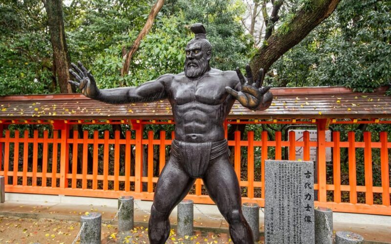 Customizable Walking Tour With Ramen Tasting and Local Guide - Nakasu District Discovery