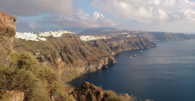 Customize your Santorini experience - Key Points