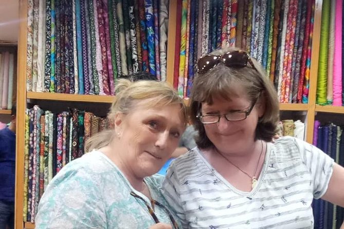 Customized Old & New Delhi Shopping Tour with Female Consultant - Who Should Consider This Tour?