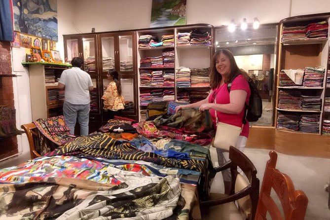 Customized Old & New Delhi Shopping Tour with Female Consultant - Frequently Asked Questions