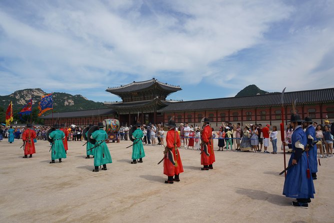 Customized Private Seoul tour: Palace, Market etc(Airport Option) - DMZ – A Unique and Thought-Provoking Experience