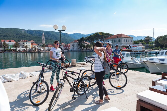 Cycle Hvar Tour - Discovering UNESCO-listed Stari Grad Plain