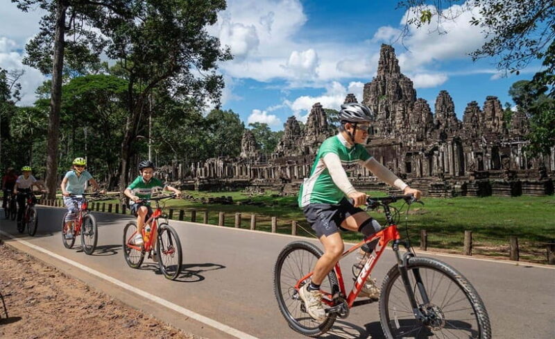 Cycle the Angkor Backroads inclusive Lunch at Local house - Who Should Consider This Tour?
