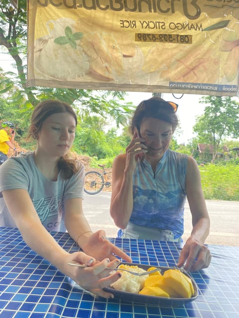 Cycling in the public park in Bangkok - Key Points