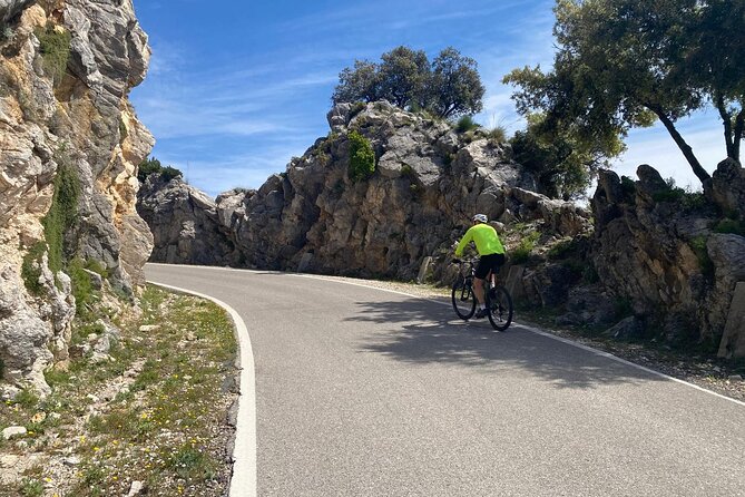 Cycling - Las Palomas Pass - Easy to Moderate Difficulty - Key Points