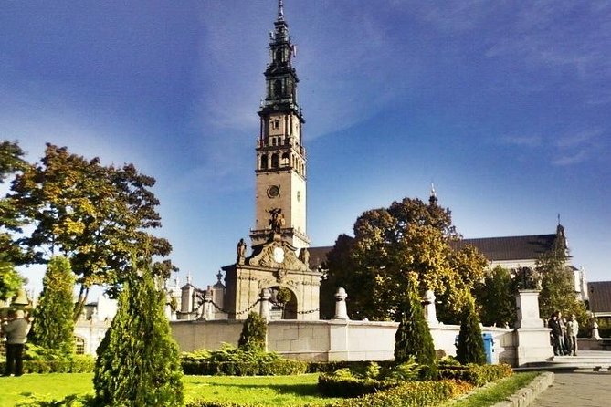 Częstochowa Black Madonna - Architectural Highlights of Jasna Góra Monastery