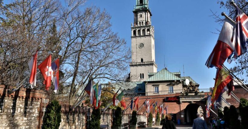 Czestochowa: The Black Madonna Day Tour from Krakow - Practical Tips