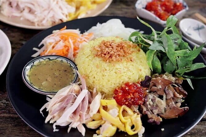 Da Nang City Sightseeing And Local Street Food Tour With Students - The Food Experience