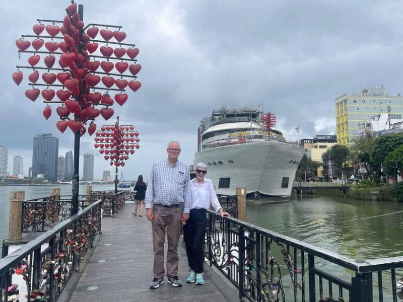 Da Nang City Sightseeing Private Tour With Body Massage - The Beach and Market: Local Life and Flavors