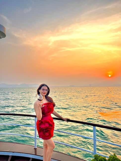 Da Nang: Experience a Magical Sunset Dinner Cruise in DN Bay - Is This Cruise Worth the Price?