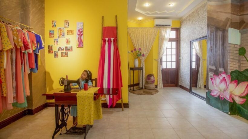 Da Nang: Experience Vietnamese Elegance w Ao Dai in Showroom - Key Points