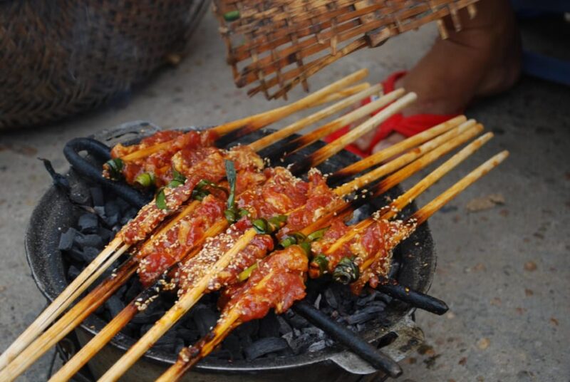 Da Nang: Hidden Street Food By Walking Tour with Local Lady - FAQs