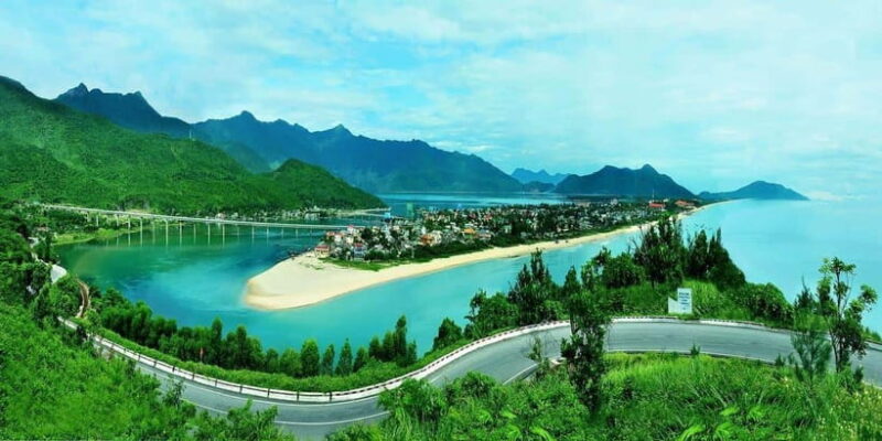 Da Nang: Hue Imperial Day Trip, Hai Van Pass Train, & Lunch - Exploring Hue’s Imperial Legacy